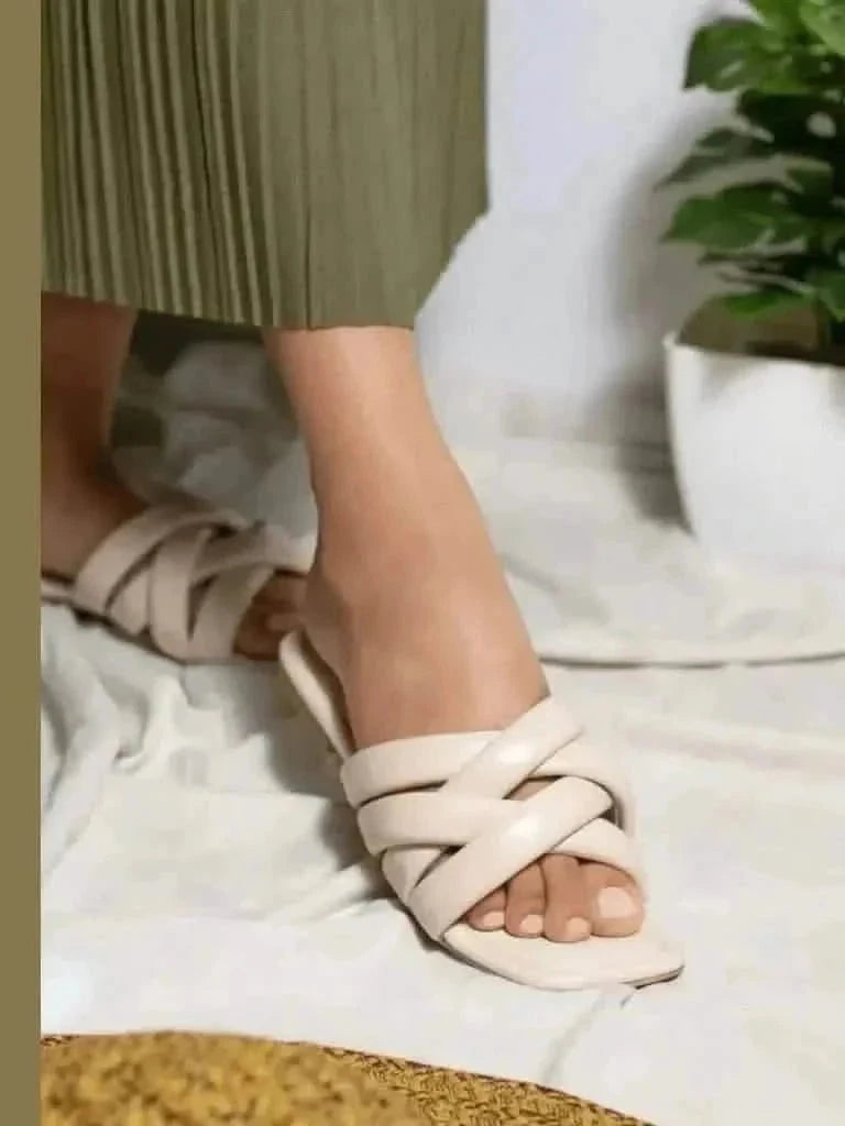 Pallid White Crossed Flats off White Flats Cunei India